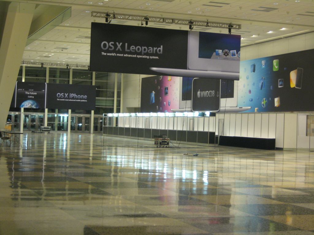 Photos of Moscone - OSX iPhone, OSX Leopard - 9to5Mac