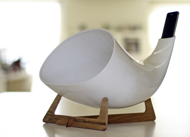 Great-looking, powerless iPhone horn speaker impresses - 9to5Mac