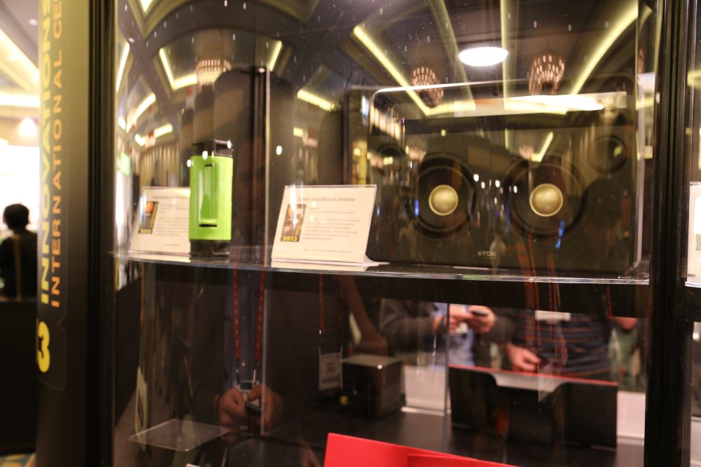 Best of CES iOS device accessories [Gallery] - 9to5Mac