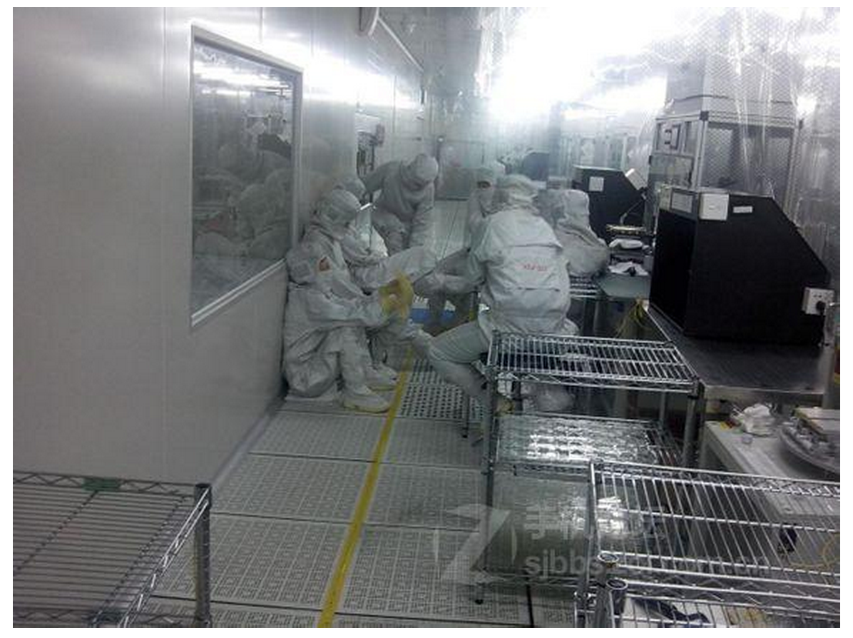 Alleged iPhone 5S assembly line shots show new internal layout, linear ...