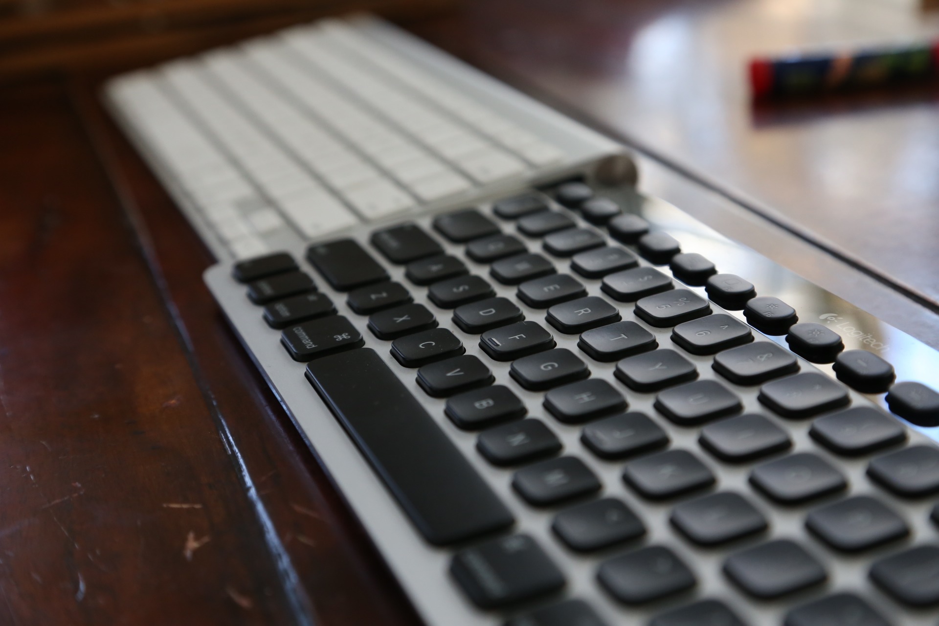 Review: Logitech K811 Bluetooth Easy-Switch Keyboard - a month later it ...