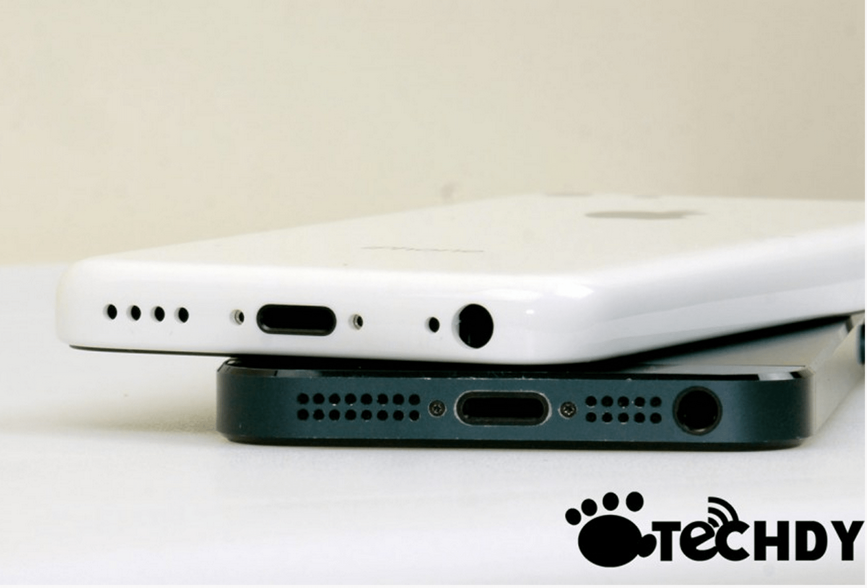 Plastic iPhone case put together in high quality video/gallery - 9to5Mac