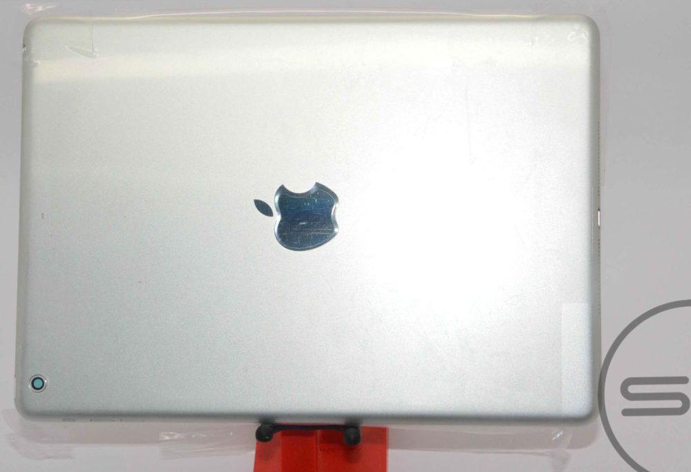 Parts leaker puts iPad 5 front panel on iPad 5 back, 1% of the way to ...