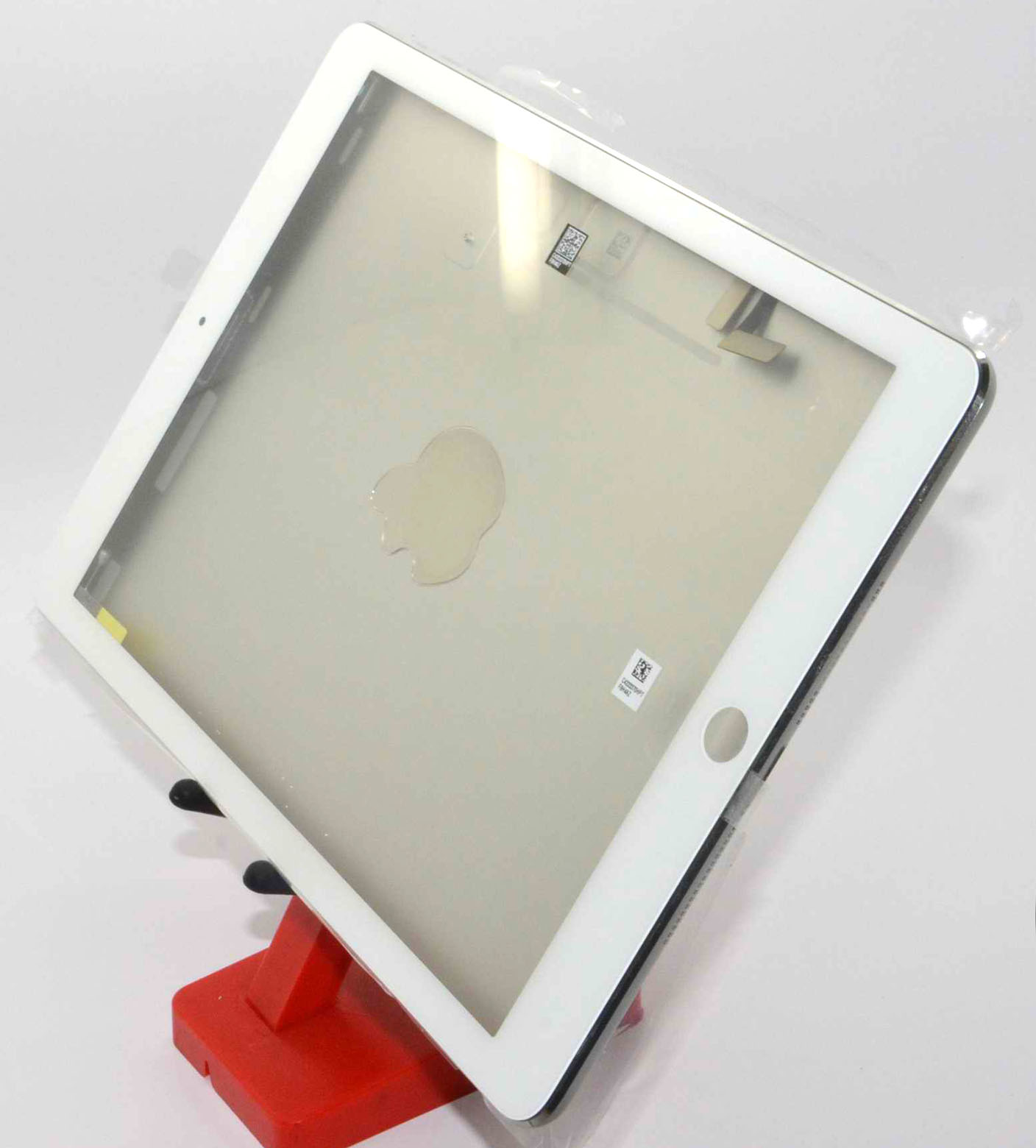 Parts leaker puts iPad 5 front panel on iPad 5 back, 1% of the way to ...