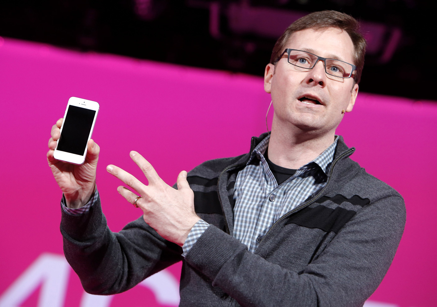 iPhone and new approaches to contracts help T-Mobile US add 1.1M ...