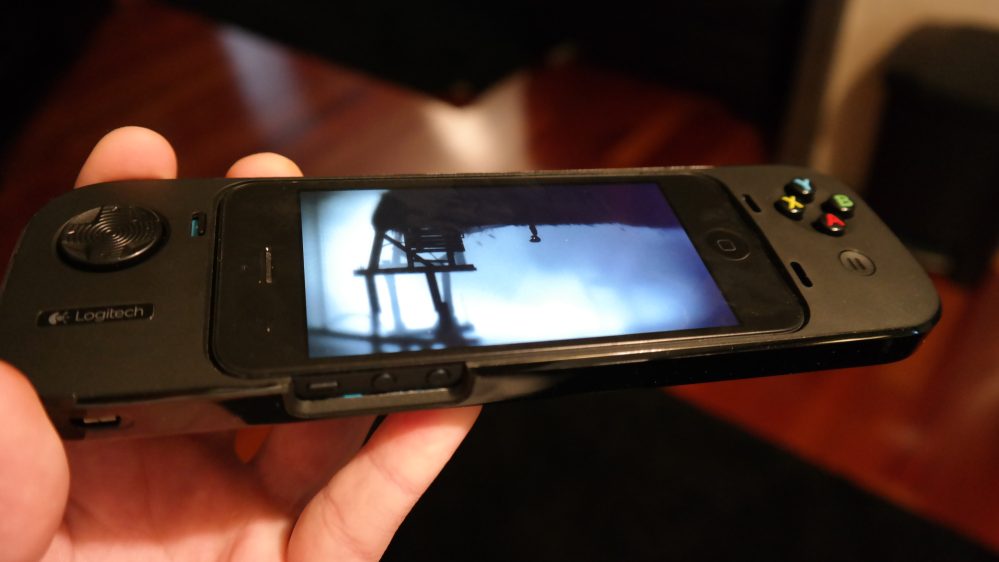 Review: Logitech PowerShell iPhone controller has game if developers ...