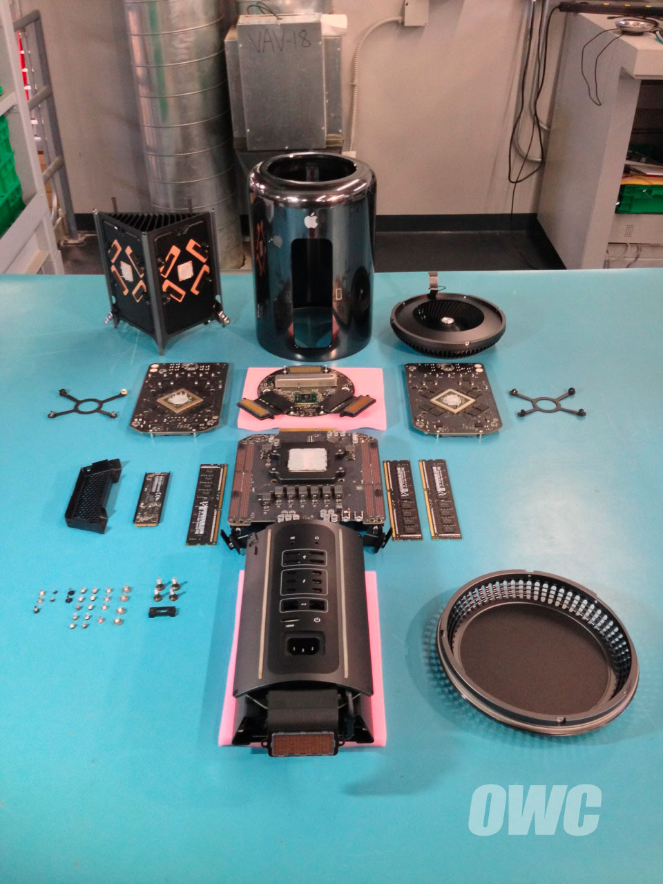 Teardown of new Mac Pro reveals upgradeable CPU - 9to5Mac