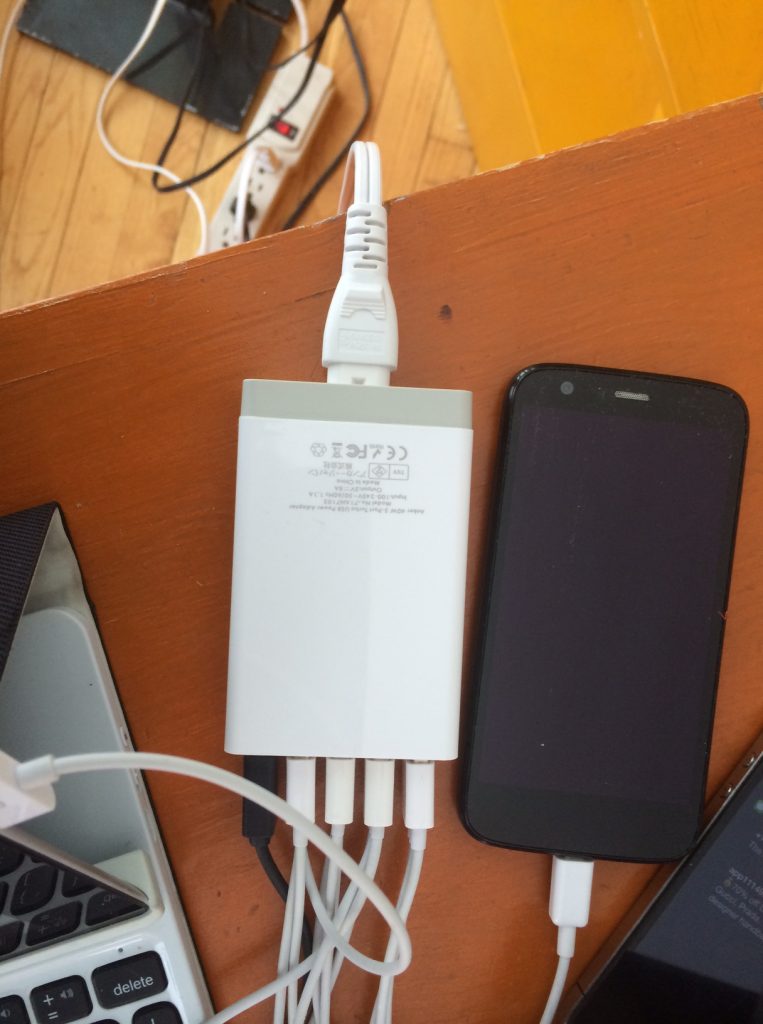 Review: Anker IQ 40W 5-port smart USB adapter is the last power source ...