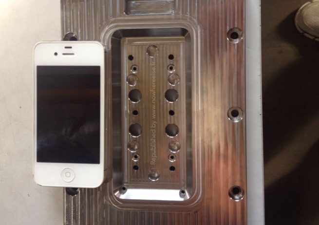 New picture of supposed iPhone molds further indicates 4.7-inch screens ...