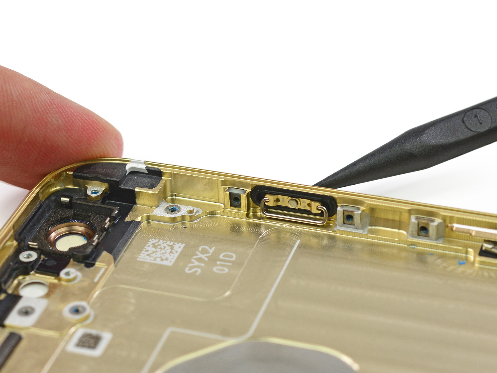 New rubber gaskets around buttons help iPhone 6/Plus withstand brief ...