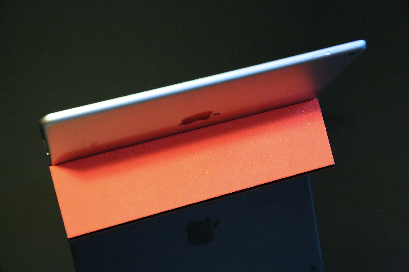 9to5 Guide: The best iPad stands, docks, and cases with built-in stands ...