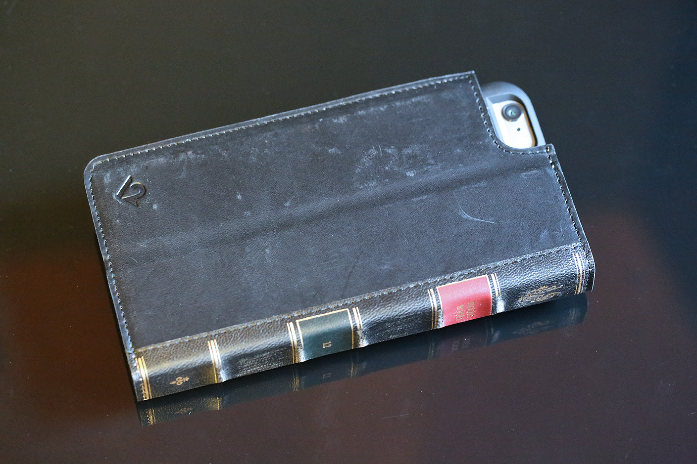 Review: Twelve South's BookBook is the best iPhone 6 / Plus flip case ...