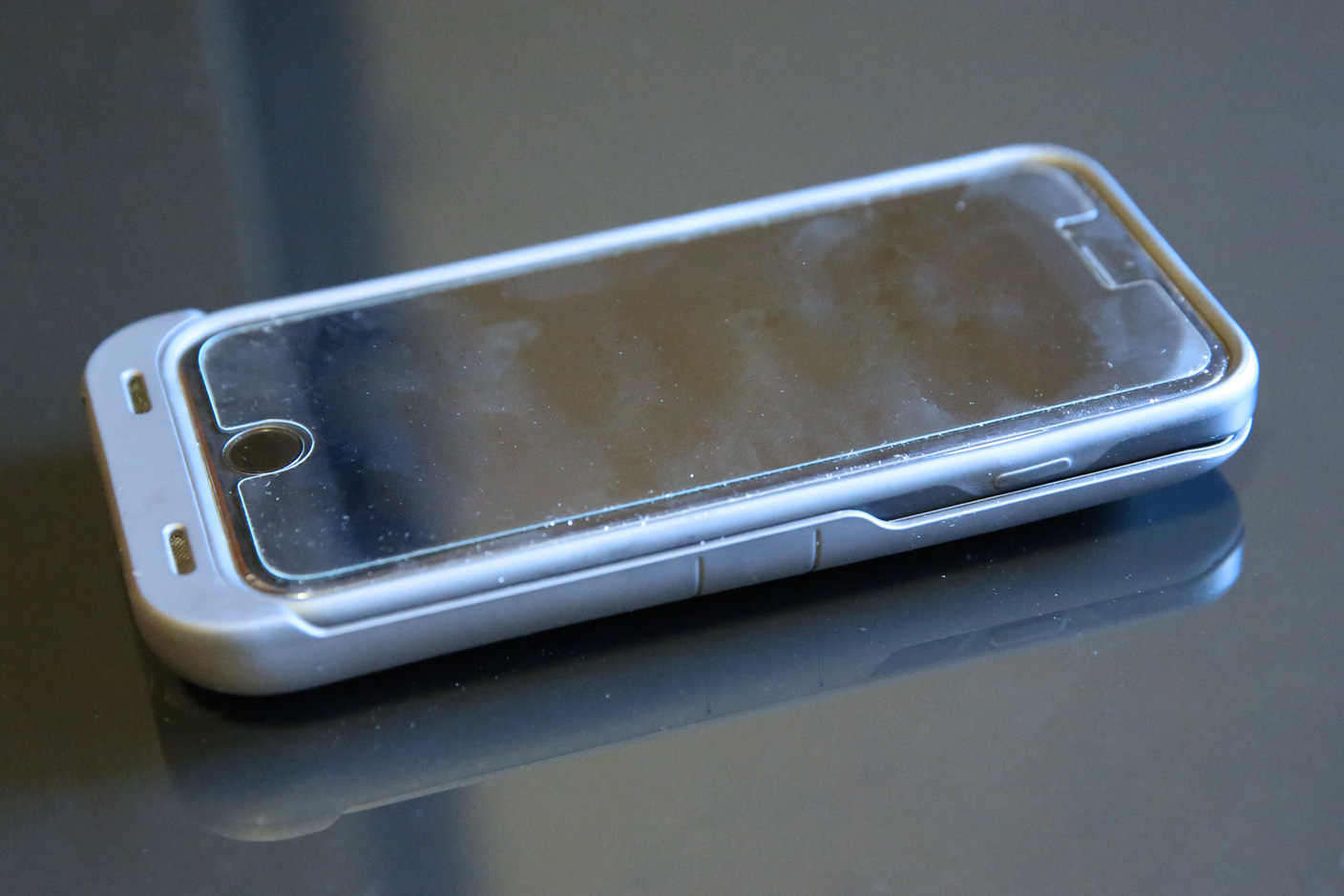 Review: Tylt's Energi Sliding Power Case doubles iPhone 6 run time ...