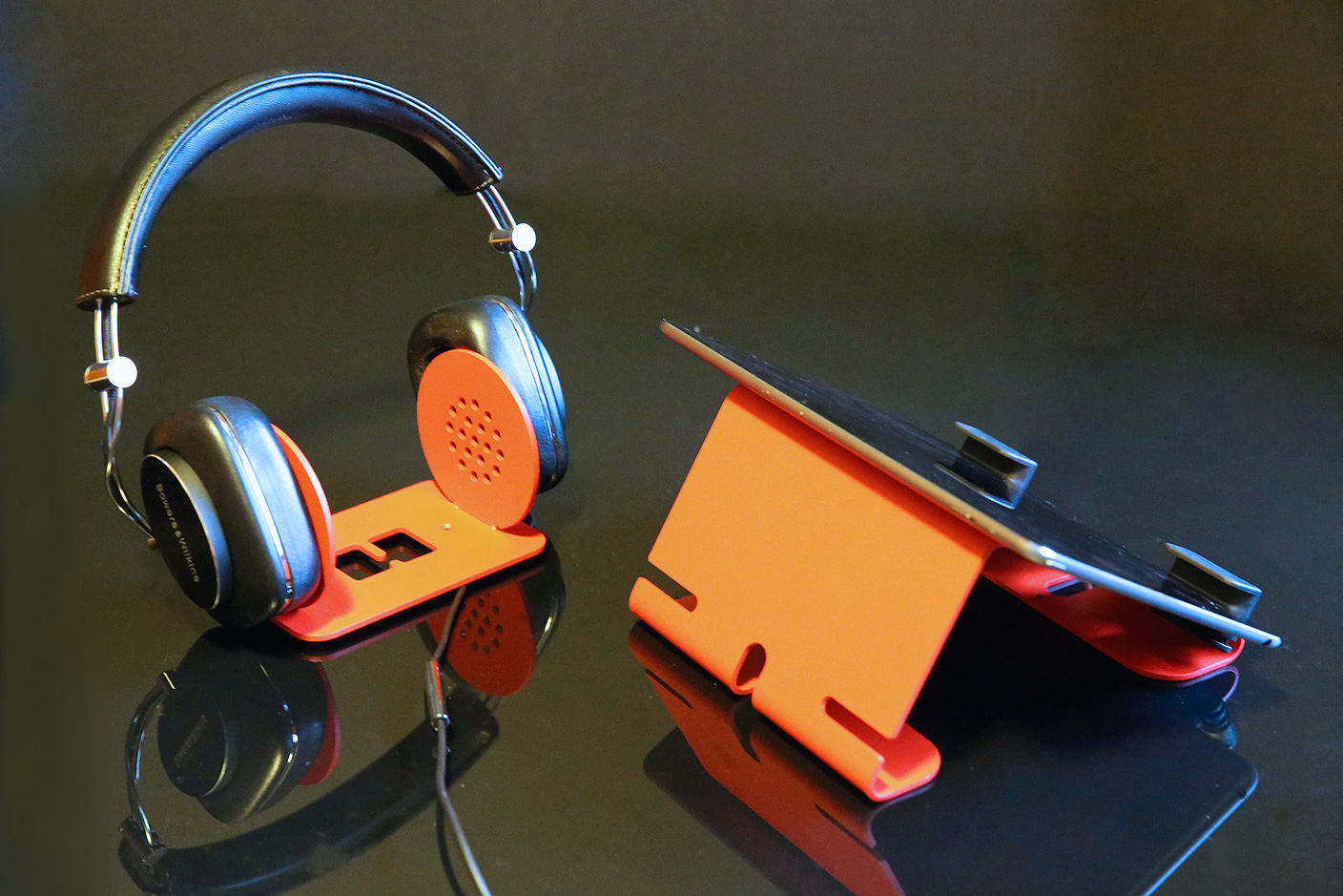 9to5 Guide: The best iPad stands, docks, and cases with built-in stands ...