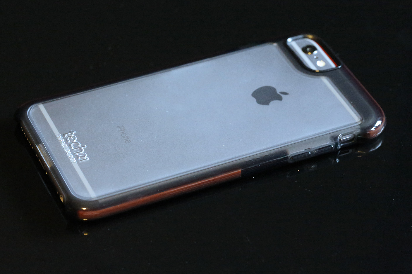 Review: Twelve South's BookBook is the best iPhone 6 / Plus flip case ...