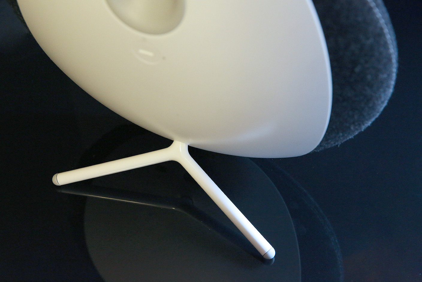 Review: Libratone's second-generation Loop brings Bluetooth to the ...