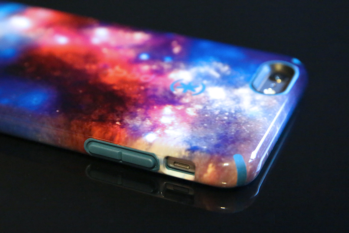 Review: Speck's CandyShell Grip + Inked offer ideal iPhone 6 Plus ...