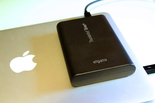 How-To: Update your old MacBook, Mac mini, or Mac Pro hard drive with a ...