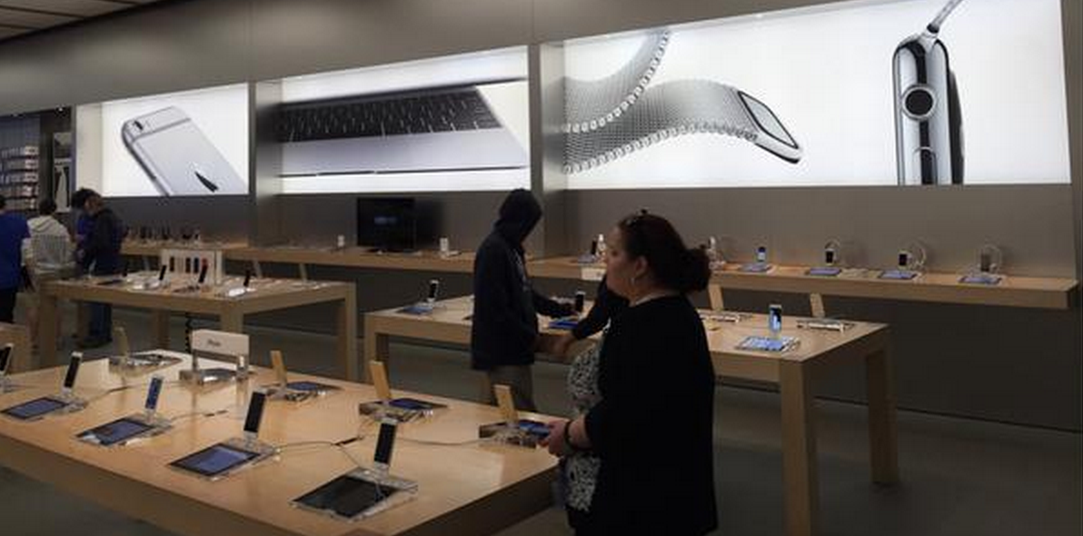 Apple starts advertising Apple Watch in retail stores ahead of next ...