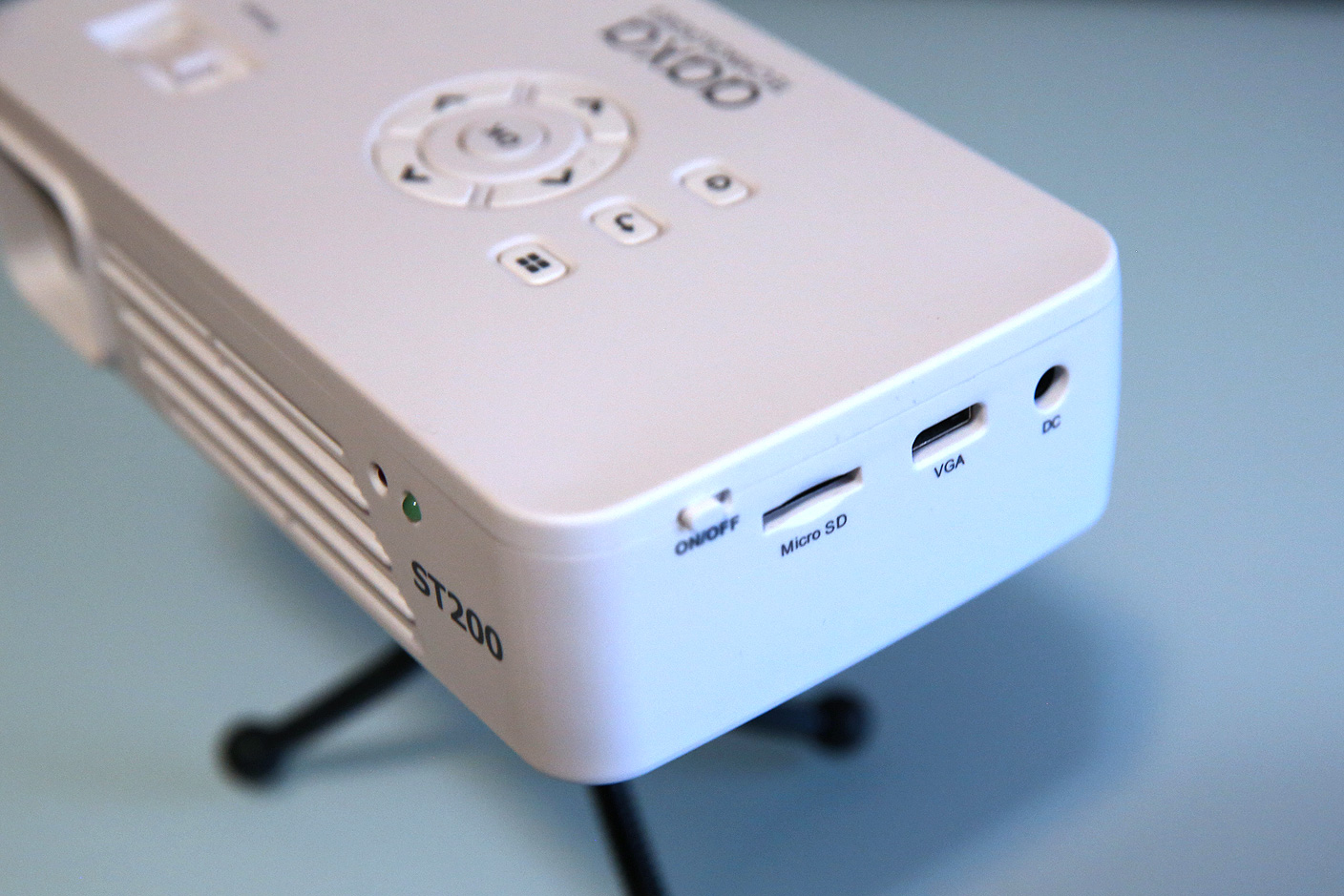 Review: AAXA's ST200 LED Pico Projector beams bright, color-accurate HD ...
