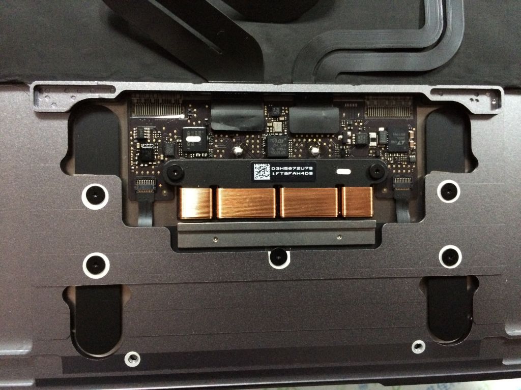 12-inch MacBook teardown provides closer look at its tiny motherboard ...