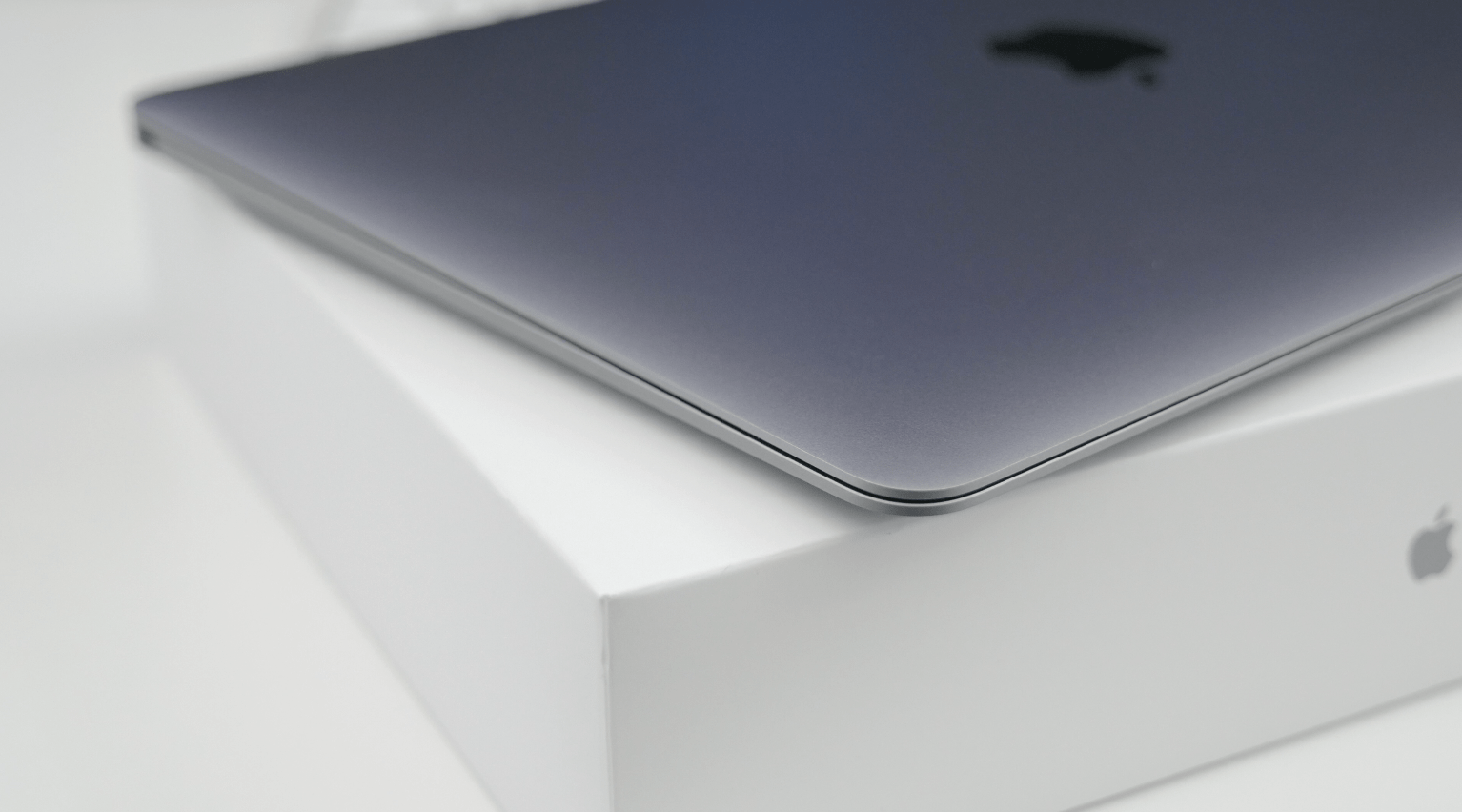 New 12-inch MacBook with Retina display unboxing, overview, and ...
