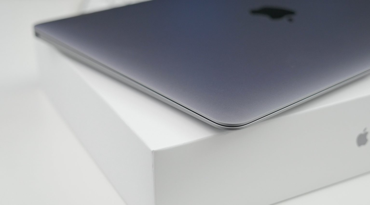 New 12-inch MacBook with Retina display unboxing, overview, and ...