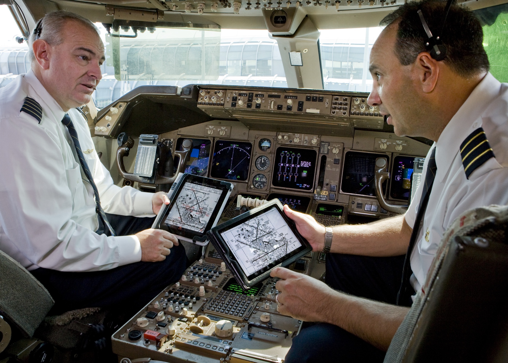 iPad app outage affects a "a few dozen" American Airlines flights - 9to5Mac