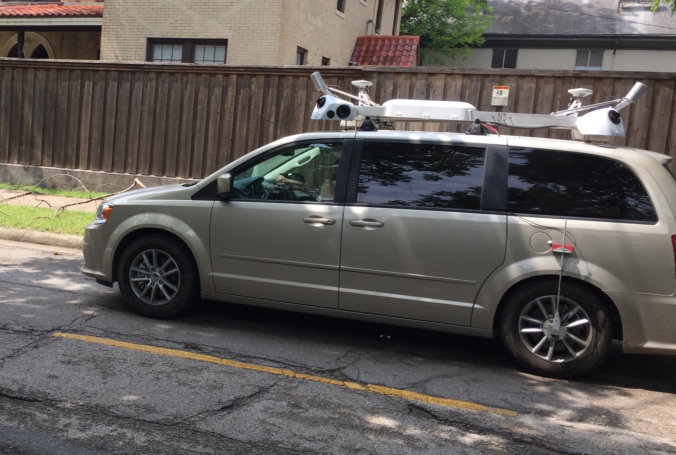 Mystery solved: Apple vans gathering next-gen Maps data, grabbing ...