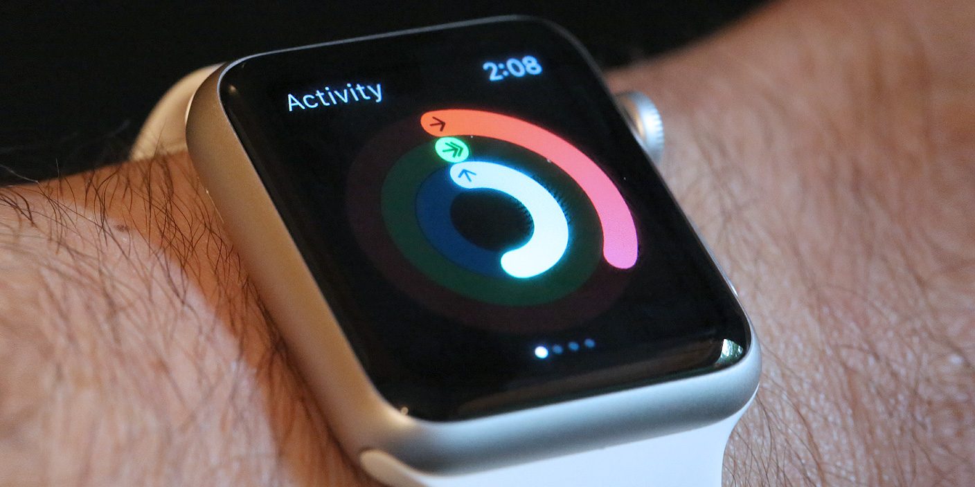 Opinion: One month later, fixing 15 early Apple Watch problems seems ...