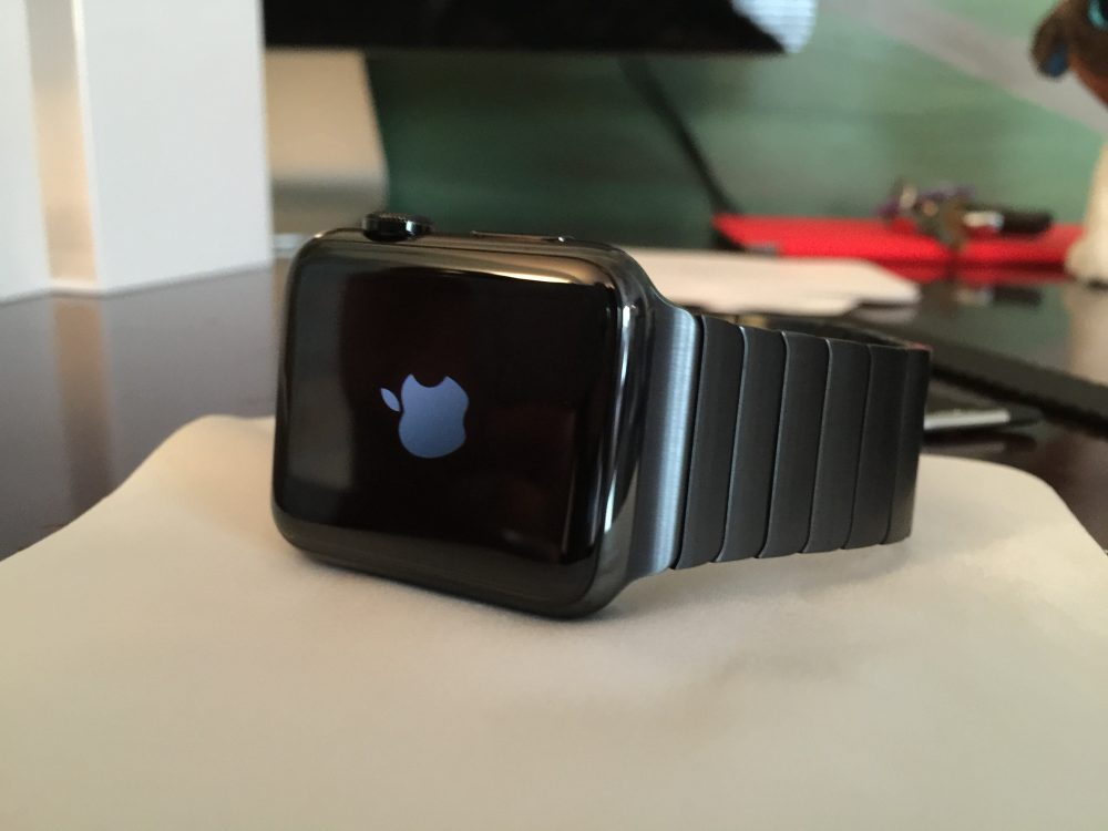 First Space Black steel Apple Watches arriving, hands-on photos ...