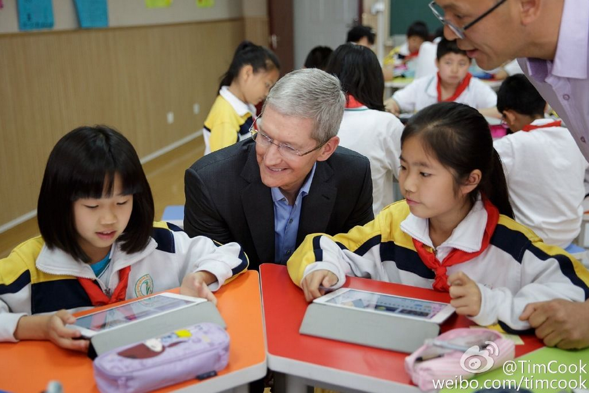 Apple CEO Tim Cook shares photos from recent trip to China (Gallery ...