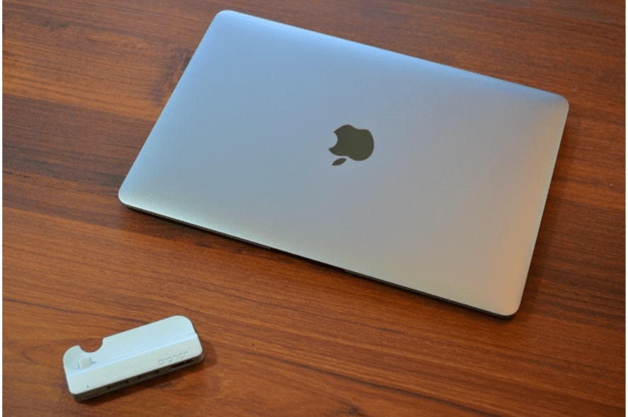 Latest MacBook hub on Kickstarter is the neatest yet, with form-fitting ...