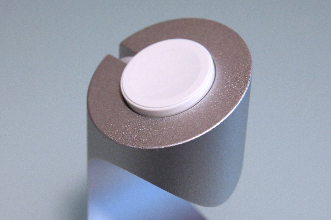 Review: Just Mobile's TimeStand is the $40 metal Apple Watch stand we ...