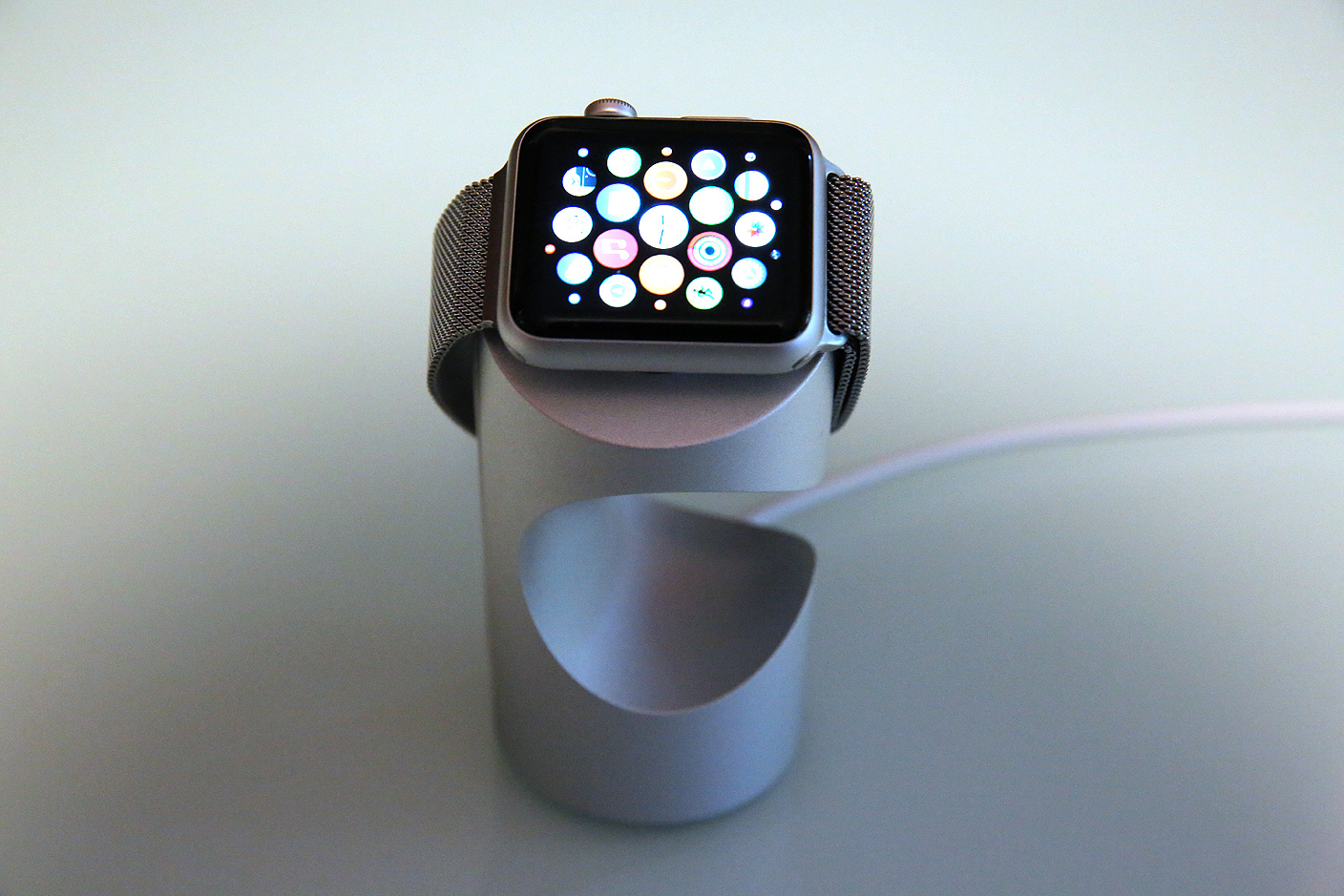 Review: Just Mobile's TimeStand is the $40 metal Apple Watch stand we ...