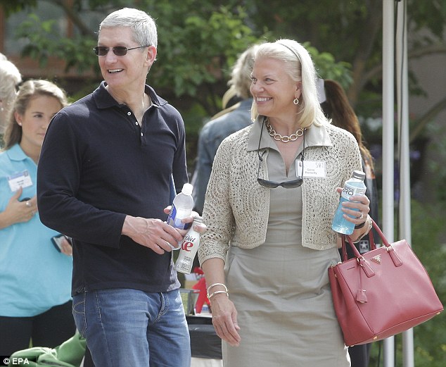 Tim Cook meets with Bill Gates, other tech execs at Sun Valley media ...