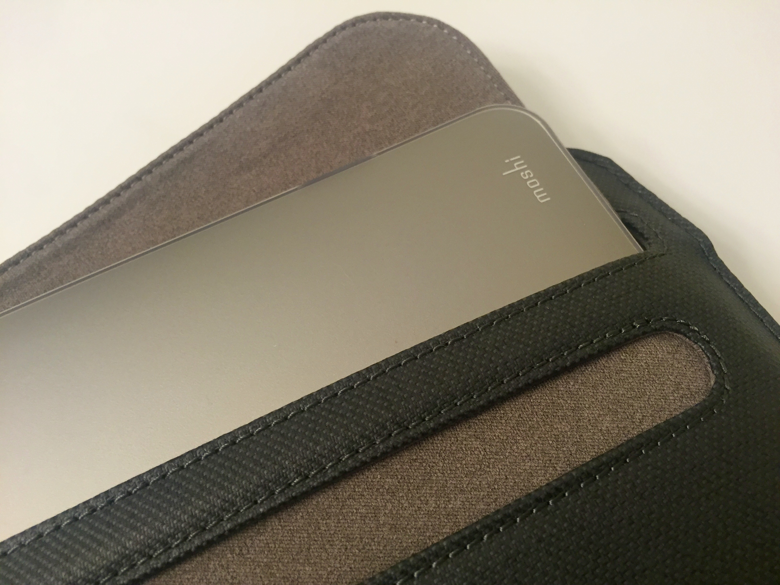 Review: Moshi's iGlaze, iVisor, ClearGuard & Muse enhance & protect the ...