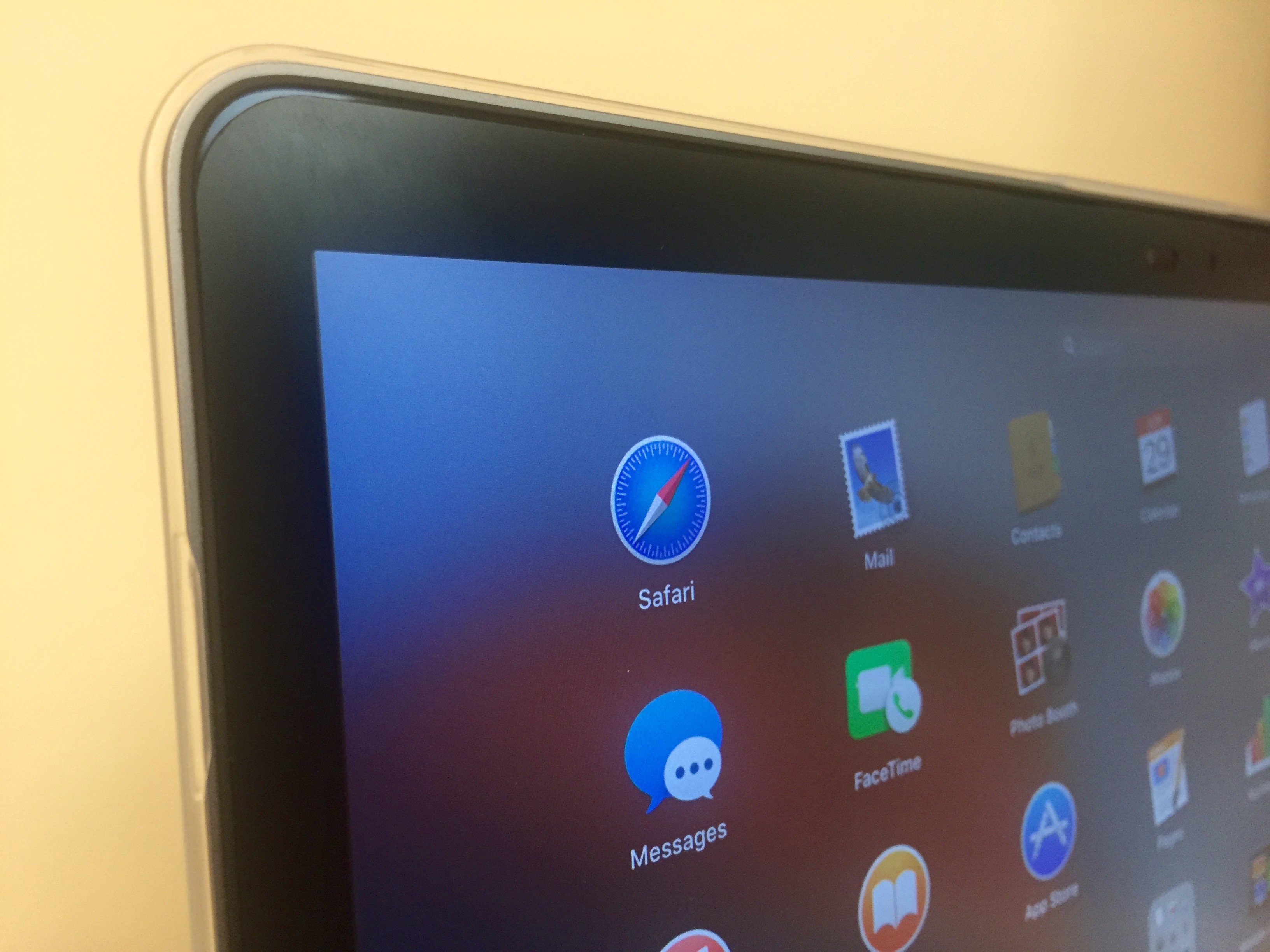 Review: Moshi's iGlaze, iVisor, ClearGuard & Muse enhance & protect the ...