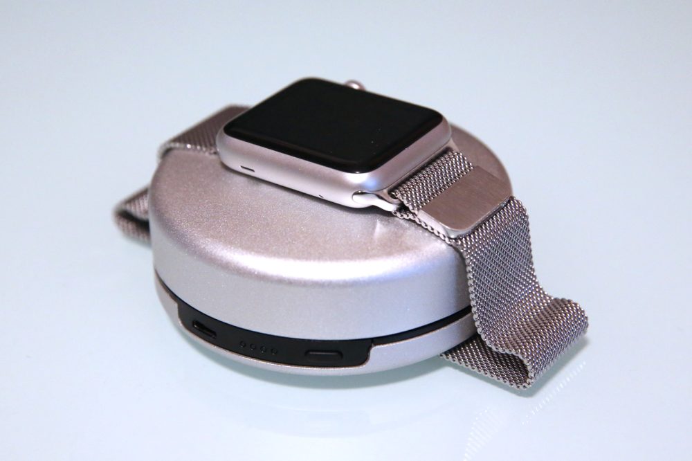 Review: Nomad's battery-powered Pod keeps your Apple Watch ticking all ...
