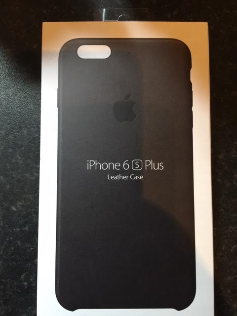 iPhone 6s case packaging design illustrates Apple's new store ...