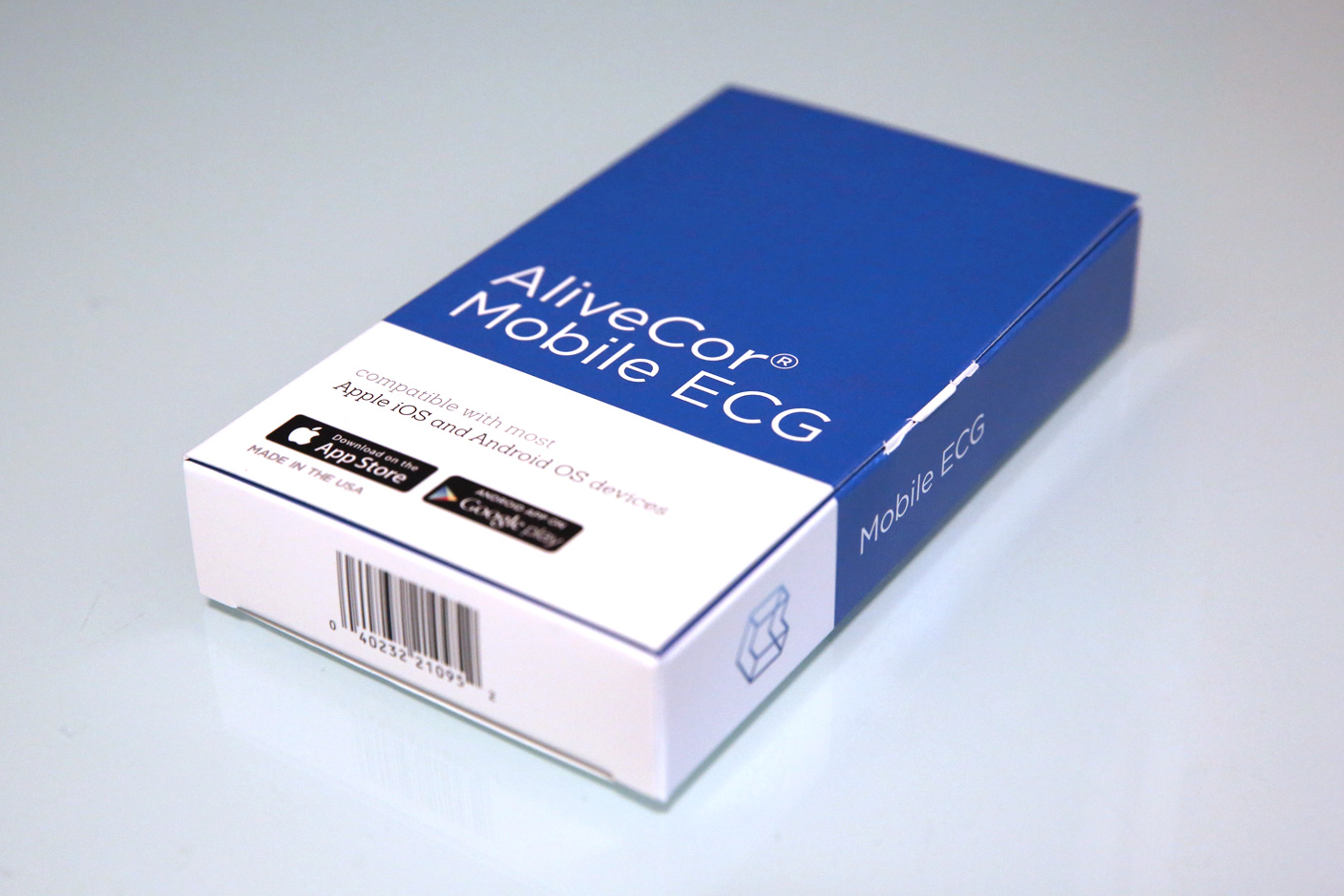 Review: AliveCor Mobile ECG lets an iPhone monitor your heartbeat ...