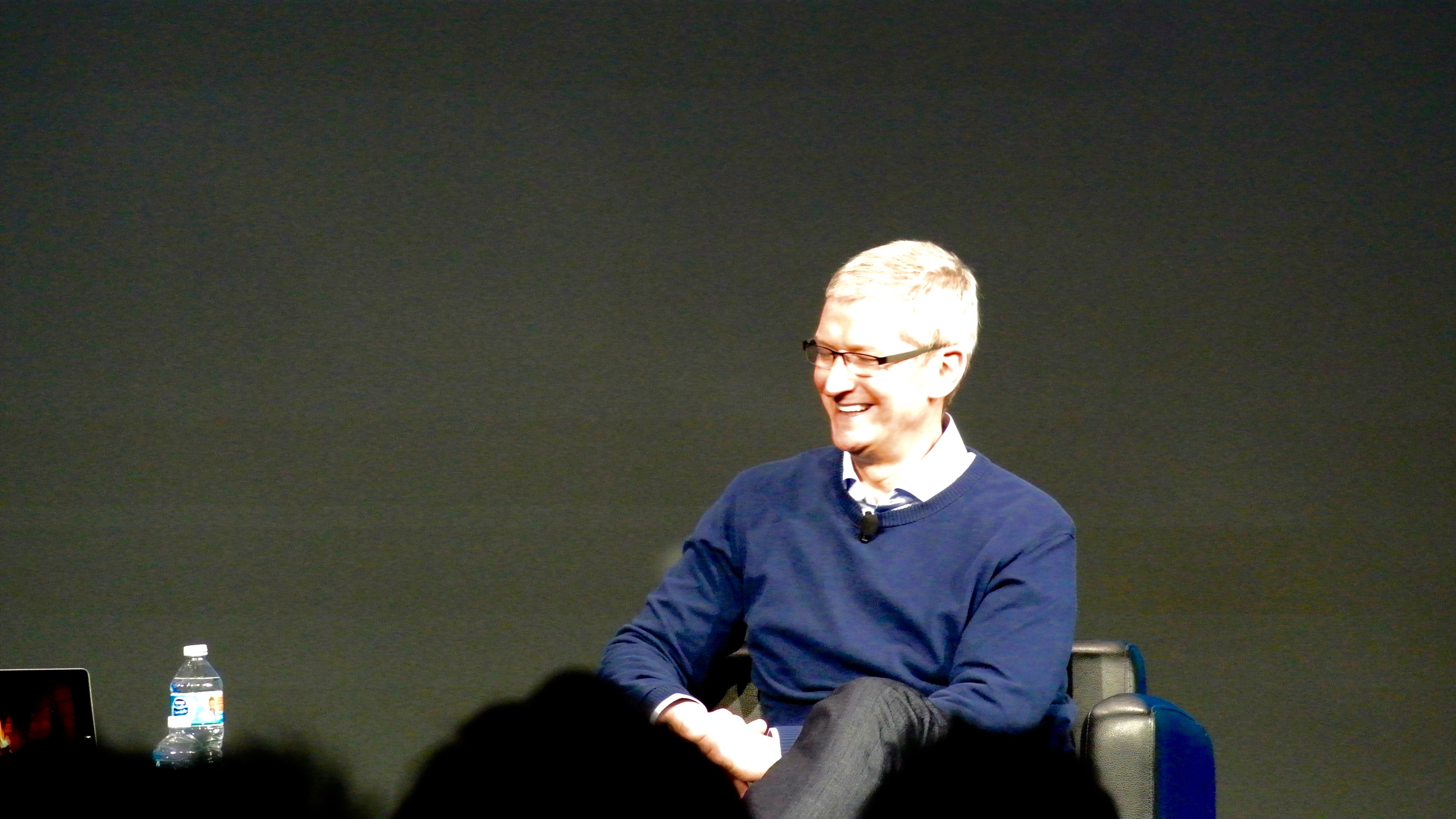 Human Rights Campaign honors Tim Cook with National Visibility Award at ...