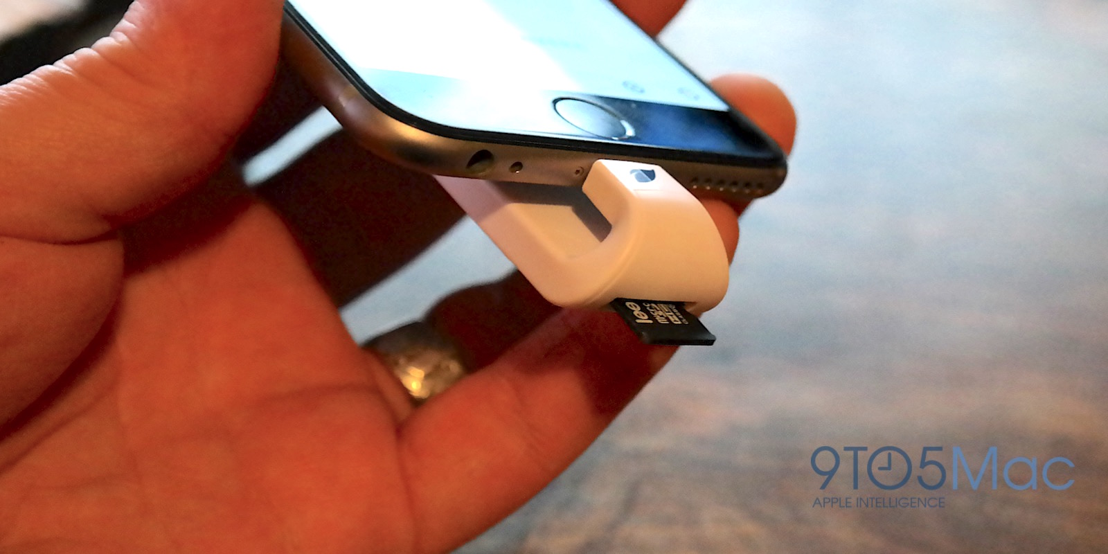 Review: Leef’s new Lightning thumb drive has a microSD card slot for ...