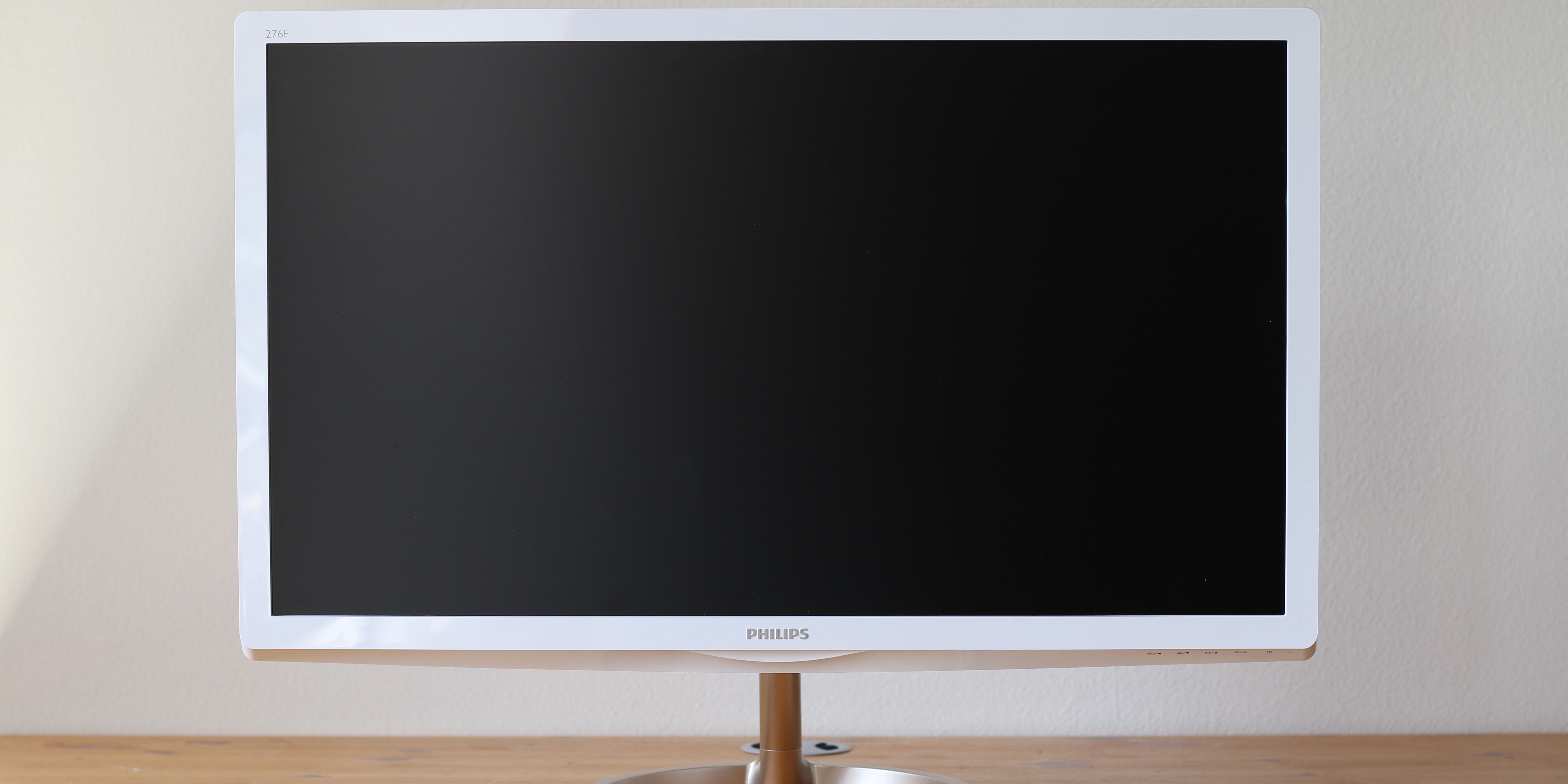 Review: Philips 27-inch Quantum Dot monitor promises greater color ...
