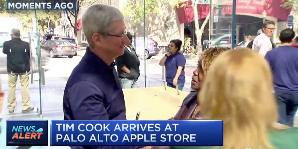 Apple CEO Tim Cook stops into Palo Alto Store to meet iPhone SE/iPad ...