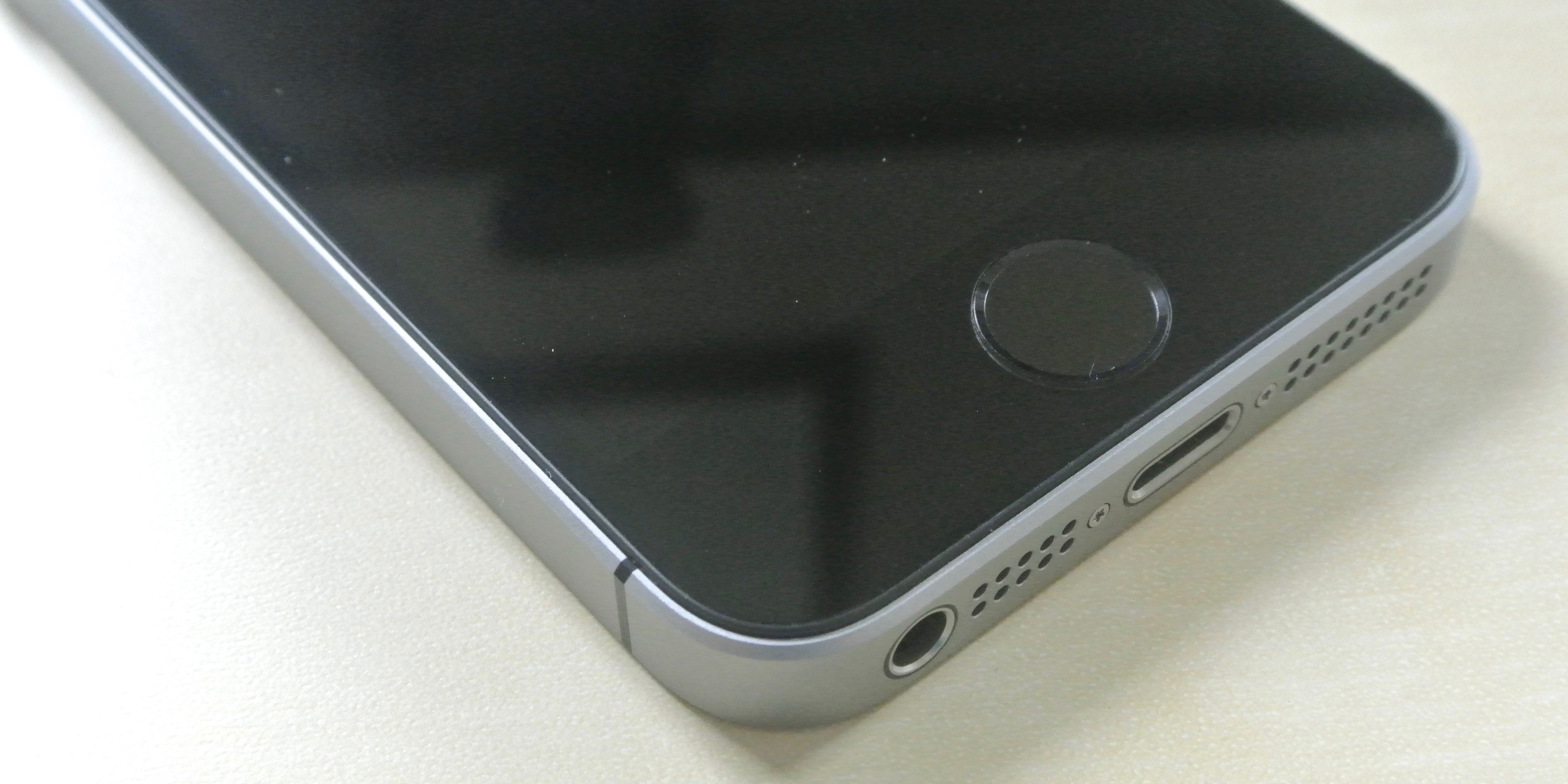 Review: iPhone SE is just a (really nice) phone for a great price (with ...