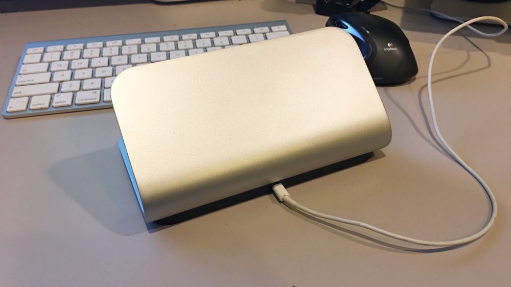 Review: Logitech’s Smart Connector-equipped charging dock for iPad Pro ...