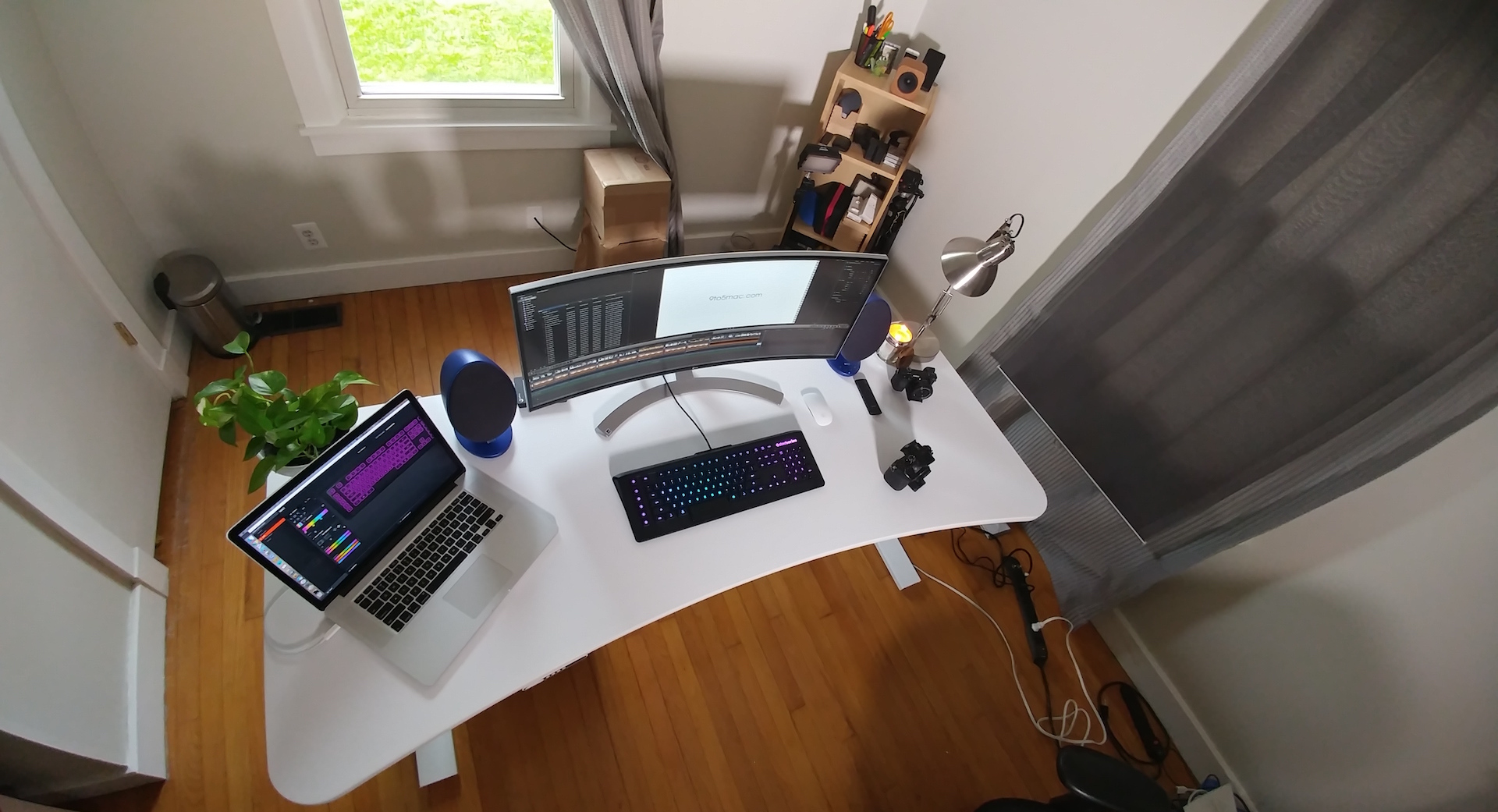 Does a standing desk really make a difference? Hands-on with the UpDesk ...