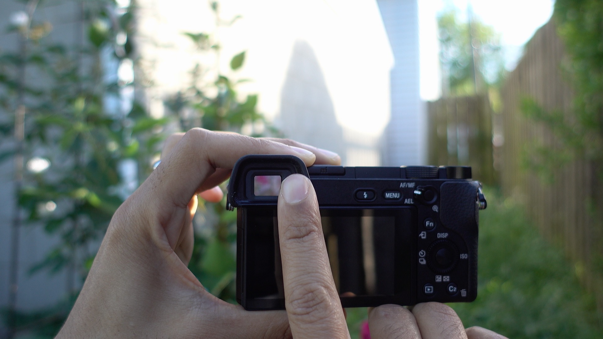 Hands-on: Sony's a6300 mirrorless camera makes a great 4K shooting ...