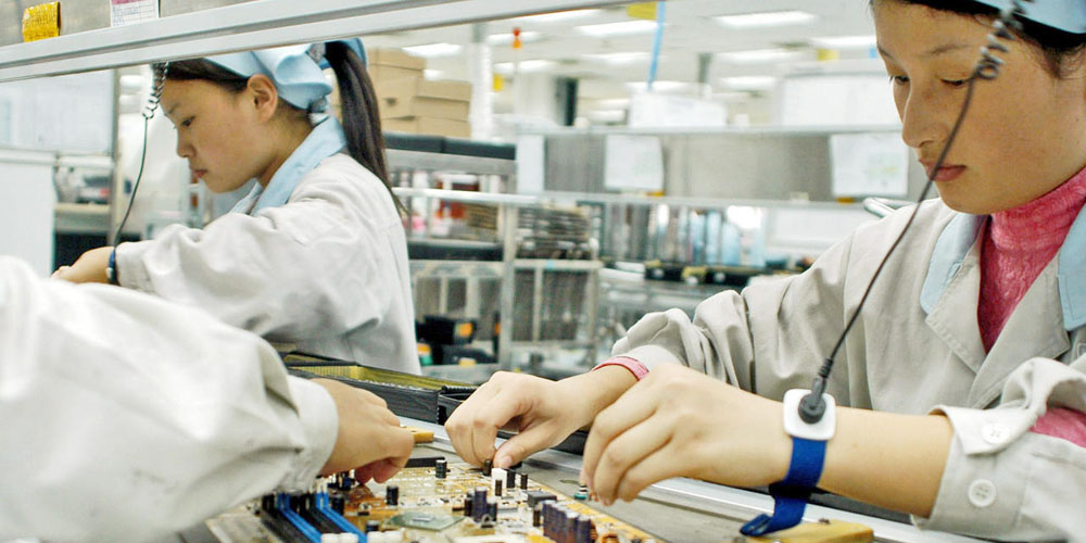 iPhone decline hits Apple suppliers, say they see no upside in ...